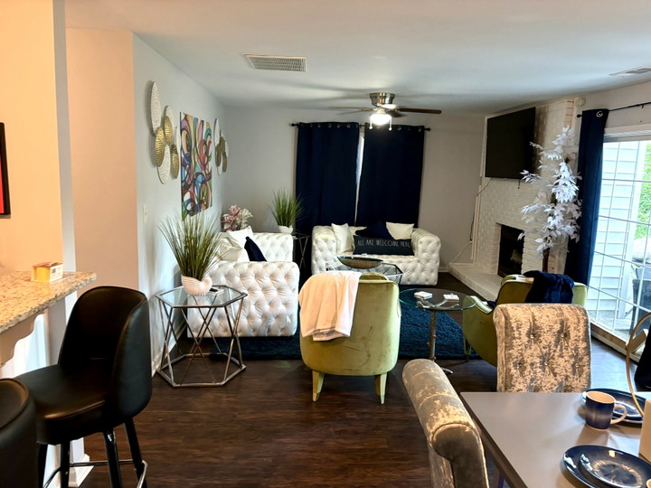 Gainesville 3br | 5 Queen Beds, Sleeps 10 - Gainesville, GA
