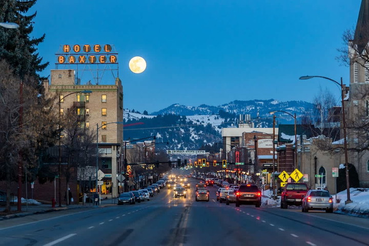 Cozy Downtown Condo - Bozeman, MT