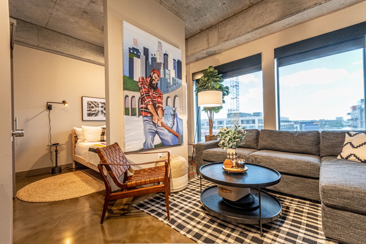 Charming Loft With Rooftop Terrace And City Views - Cozy Urban Escape - Minneapolis, MN