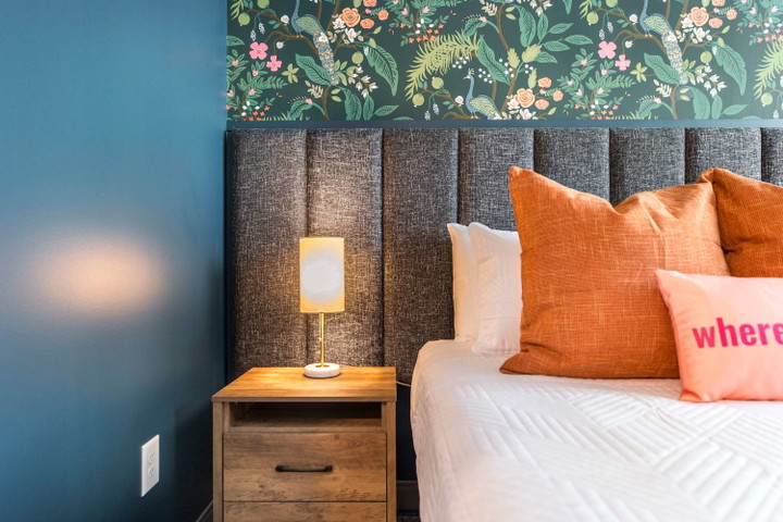 Glam And Bold Inspired Stay - Walk Score 72 - Macon, GA