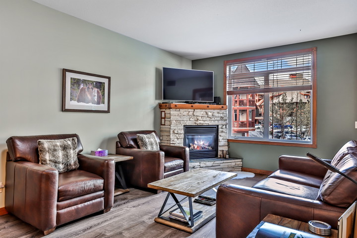 Inviting Condo – Hot Tub & Relaxing Atmosphere! - Canada