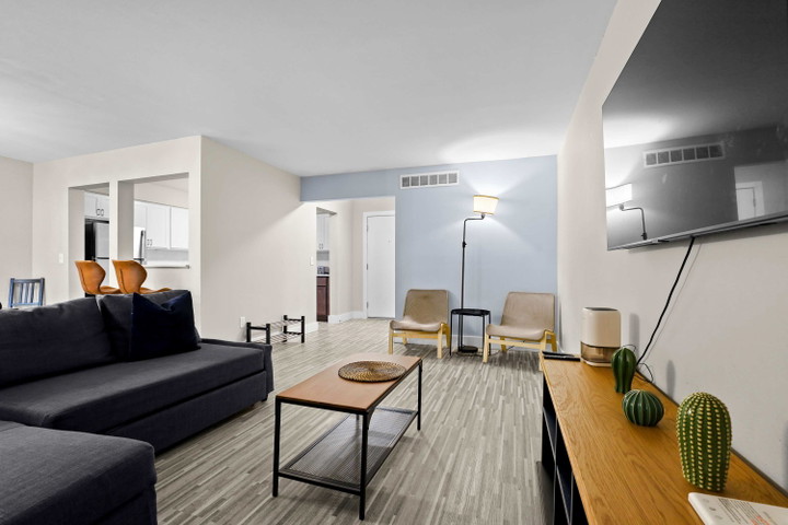 The Best Stay With Parking And Amenities! - Rochester Hills, MI