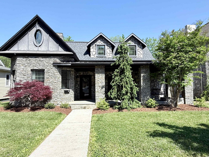Downtown Stone Retreat - Walk To Shops & Dining - Johnson City, TN