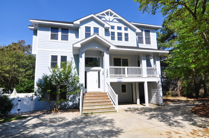 Private Pool And Recreation Room - Stylish Family Retreat - Corolla, NC