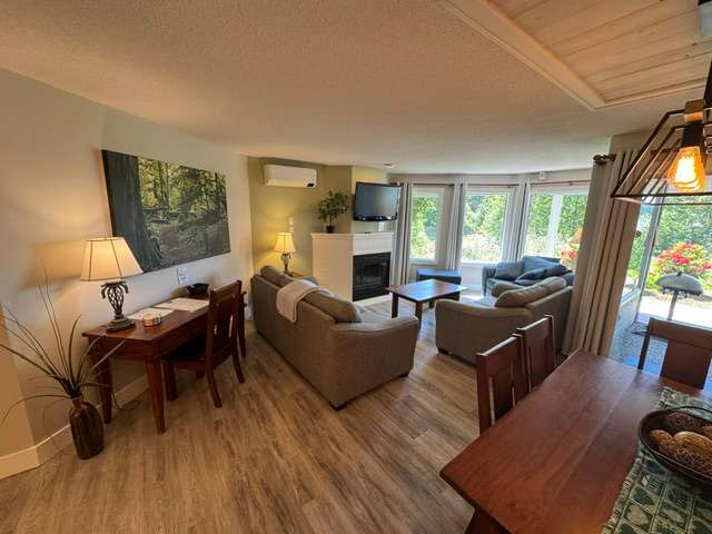 Coastal Oasis ★ Ocean ★ 1 Bdrm ★ Stocked Kitchen - Canada