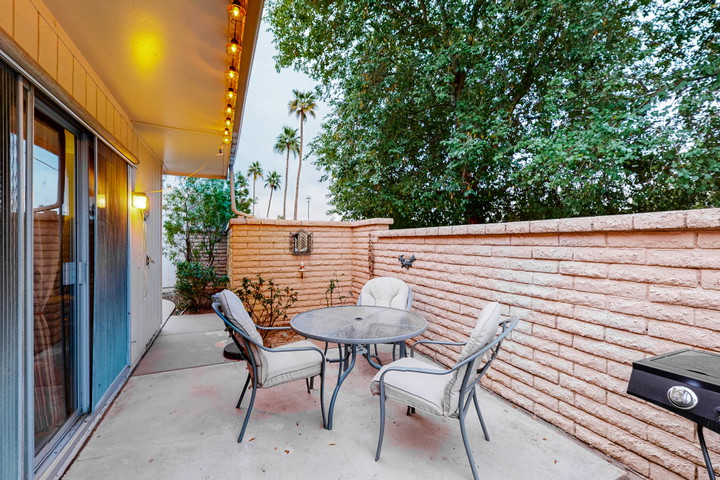 Dog-friendly Home Near Downtown With Private Patio, Gas Grill, Central A/c, W/d - Sun City, AZ