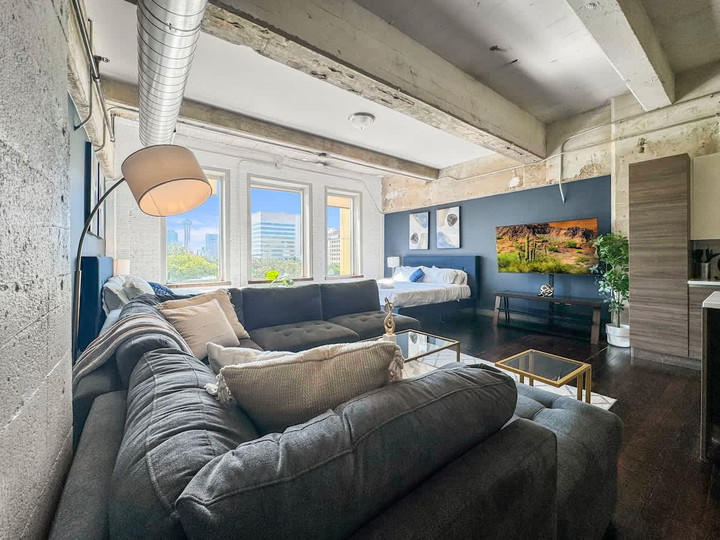 Elegant 1bd | Dt Dallas | Sleeps 6 | Valetparking - Dallas, TX