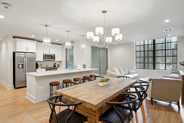 The Eleanor 4bd/4b W/ Interior Patio - New Orleans, LA