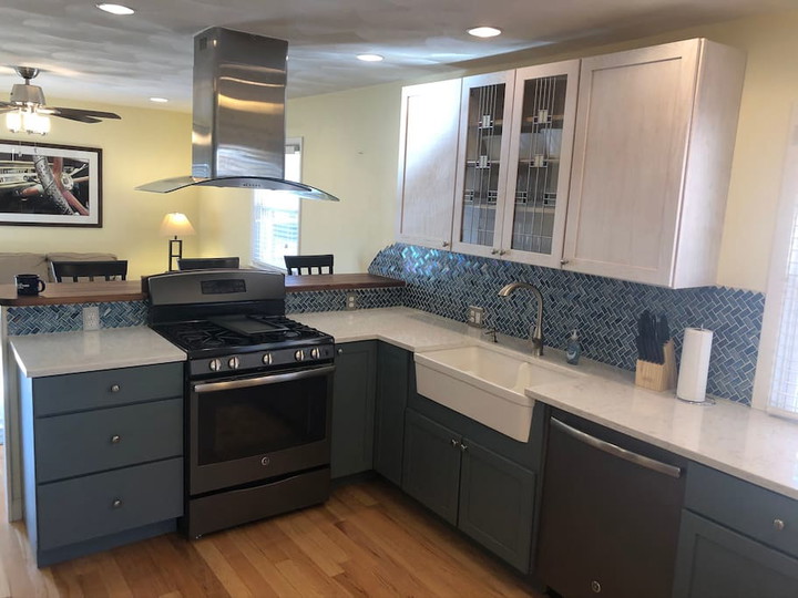 Entire Apartment Close To Downtown - 2 Queen Beds - Springfield, IL