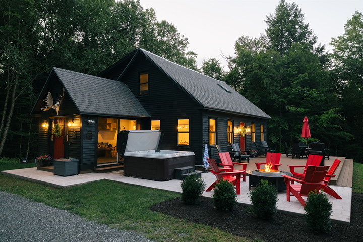 Stowe Cabin With Hot Tub, Views And Game Room - Stowe, VT