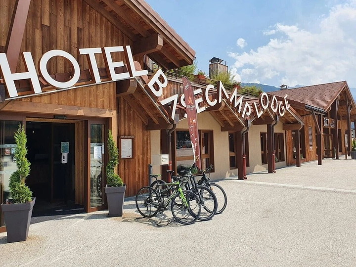 Hotel Base Camp Lodge - Bourg-Saint-Maurice