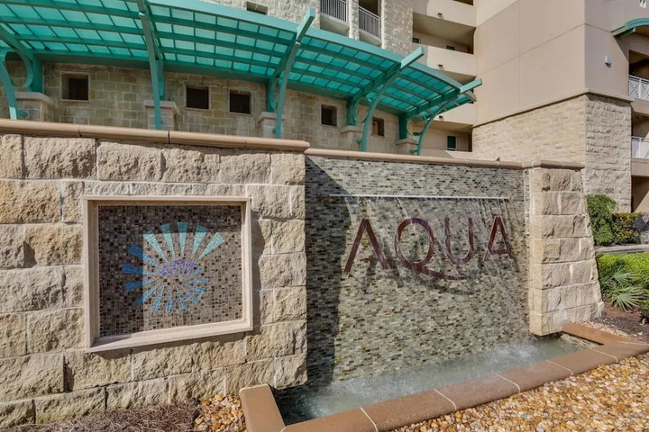 Aqua Resort 711 - Laguna Beach, FL