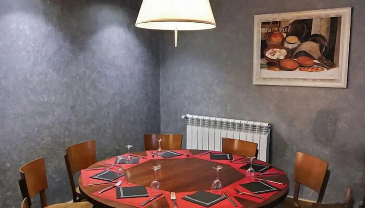 Hostal Y Albergue Haizea - Hostel - Pyrenees
