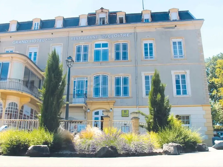Grand Hôtel De Bourbon-lancy - Logis - Restaurant Et Spa - Loire Valley