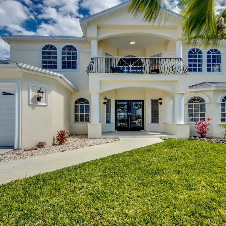 Golden Globe - Luxury On The Canal With Pool Spa - Sanibel Island, FL
