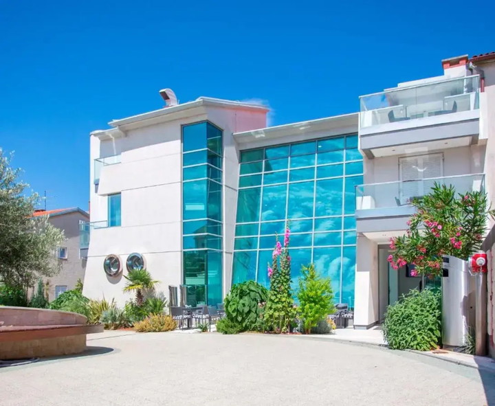 Adrion Aparthotel - Pula