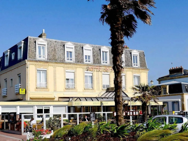 Hôtel De La Plage - Courseulles-sur-Mer
