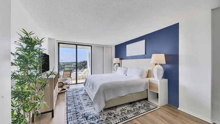 Anchorage Resort Siesta Key 2 Bedroom 6th Floor Condo Beach Access 2 Condo - Sarasota, FL