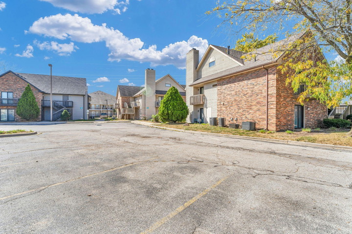 Eastland Suites Hotel And Conference Center - Champaign, IL