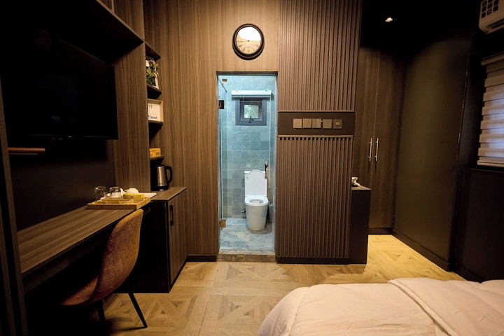 Premier Cabins - Accra