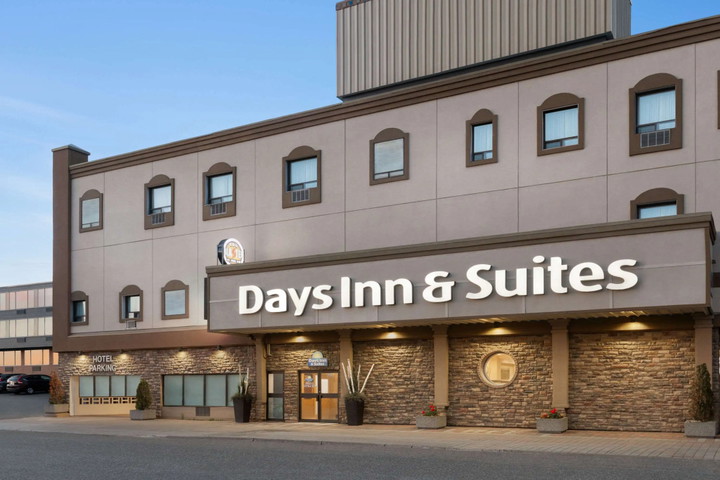 Days Inn & Suites By Wyndham Sault Ste. Marie On - Sault Ste. Marie