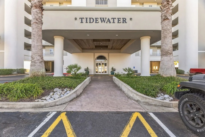 Stunning Oceanfront Condo With Resort Amenities 3 Bedroom Condo By Redawning - Orange Beach, AL