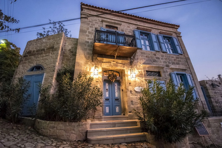 Ida Blue, Adatepe - Adults Only - Küçukkuyu