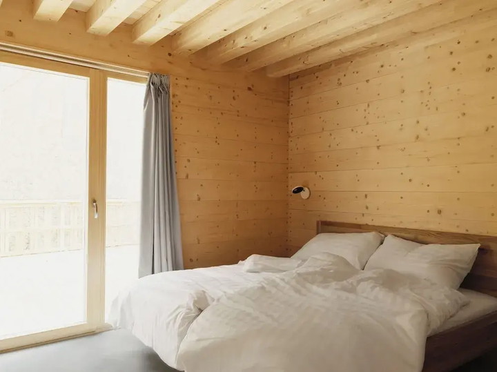 Mondholz - Urban Inn 24-7 - Innsbruck