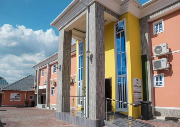 Gold Crown International Hotel - Alberton