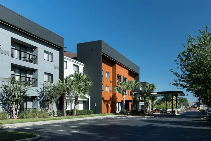 Courtyard By Marriott Pensacola - Florida