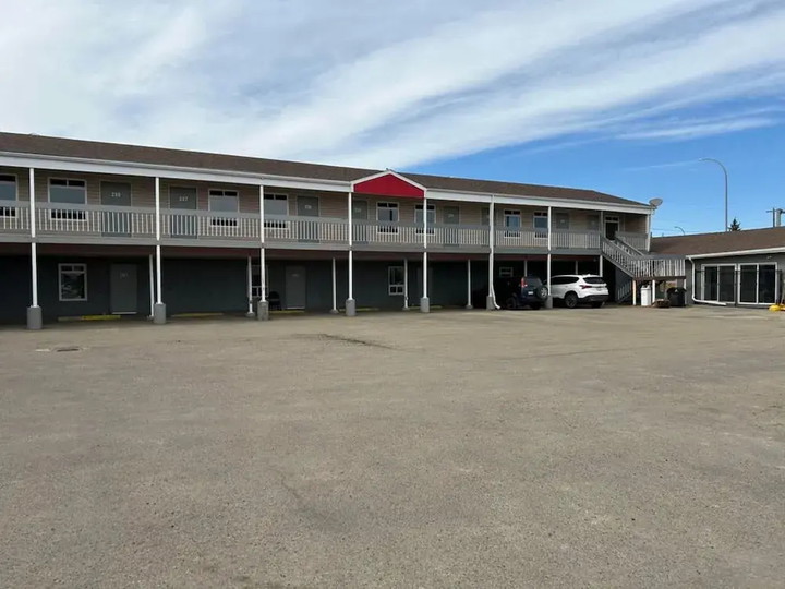 Parkside Inn - Grande Prairie