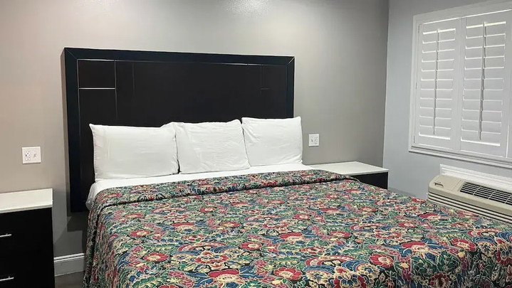 Studio 6 – Oakland, Ca – San Francisco Berkeley Area - Oakland, CA