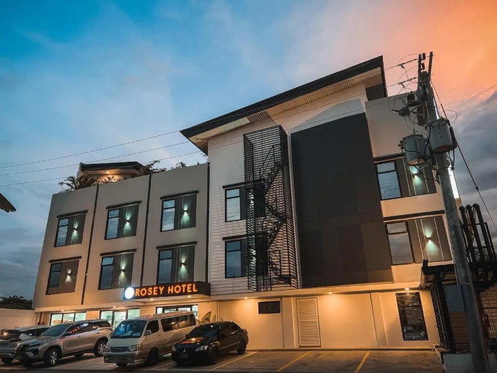 Rosey Hotel - Cabanatuan