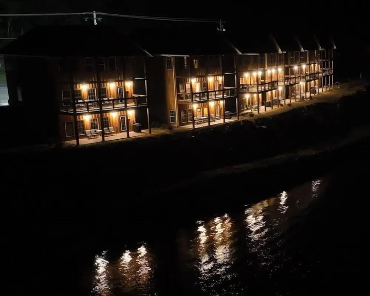 Keweenaw Waters Resort - Houghton, MI