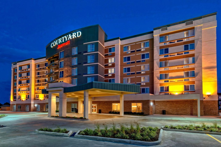 Courtyard Westbury Long Island - Westbury, NY