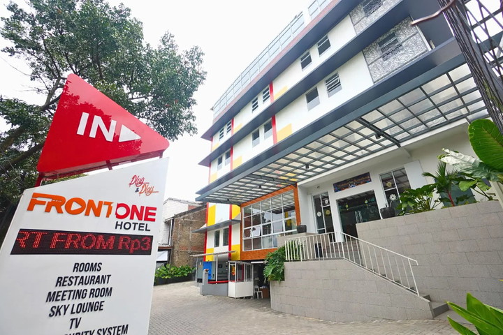 Front One Hotel Pasir Koja Bandung - Bandung