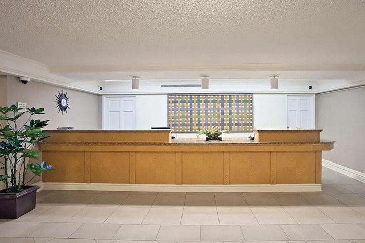 Norwood Inn & Suites Merrillville - Gary, IN