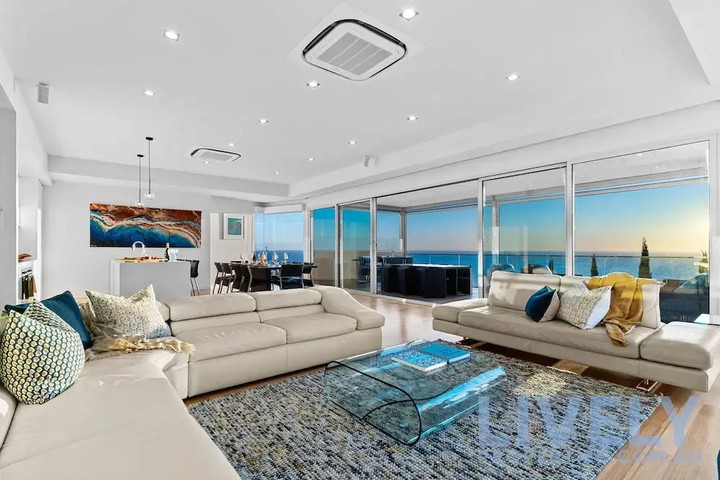 Hillside Luxe With Spa Bay Views - Melbourne