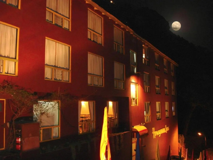 Honeymoon Inn - Masuri