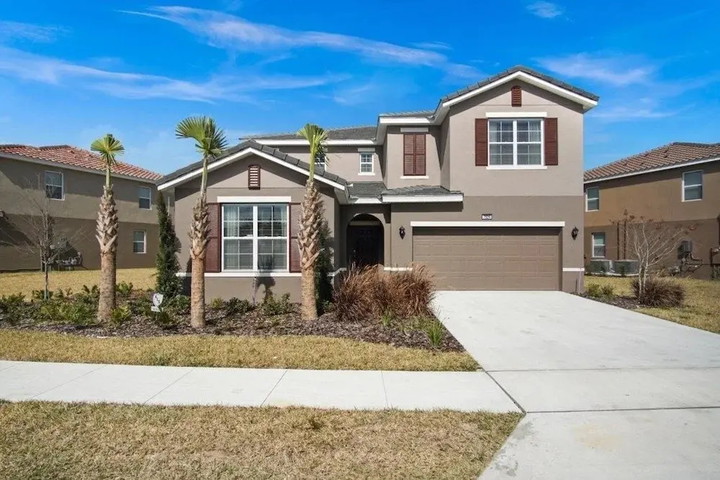 Lake View At Solterra Resort 7 Bedrooms, Sleeps 18 7 Villa - Davenport, FL
