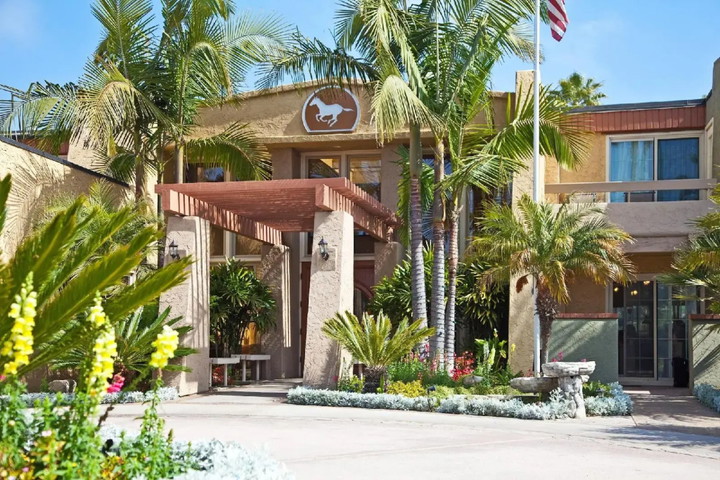 Winners Circle Resort - Del Mar, CA