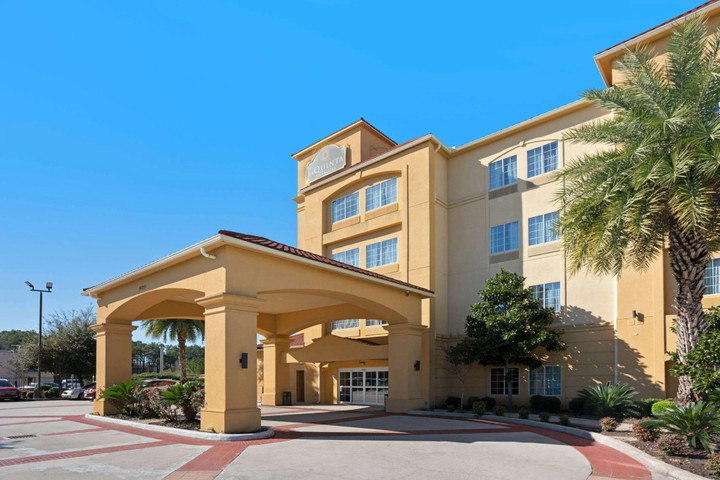 La Quinta Inn & Suites By Wyndham Houston Bush Intl Airpt E - Humble, TX