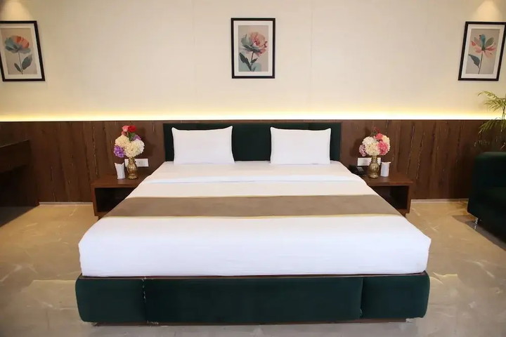 Pink Villa Boutique Hotel - メーラト