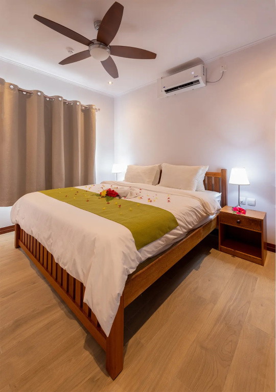 Crystal Shores Self Catering Apartments - Seychelles Apartment Hotel - Mahé