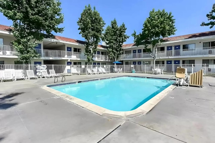 Super 8 By Wyndham San Jose - San Jose, CA