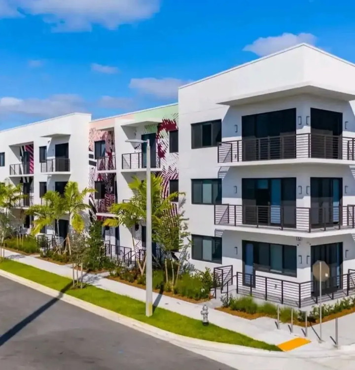 Lux And Cozy 2beds 2 Baths Up To 8 Guest - Palm Beach, FL