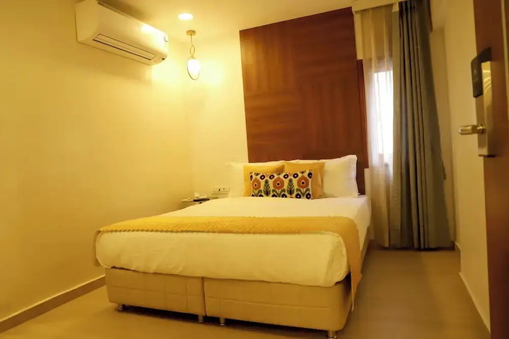 Hotel Hinduja Empire - Surat