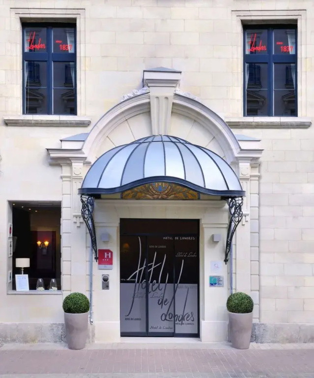 Qualys-hotel Le Londres - Hotel & Appartements - Saumur