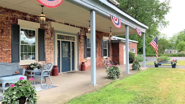 The Yorkshire Inn - Finger Lakes, NY