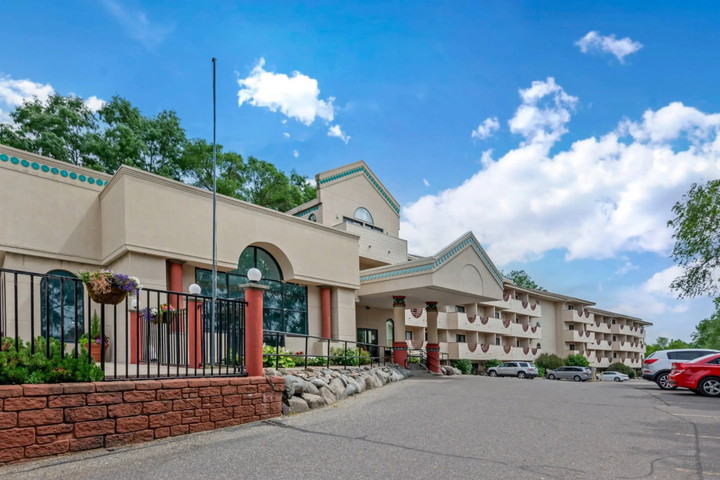 Atlantis Family Waterpark Hotel, An Ascend Collection Hotel - Wisconsin Dells, WI